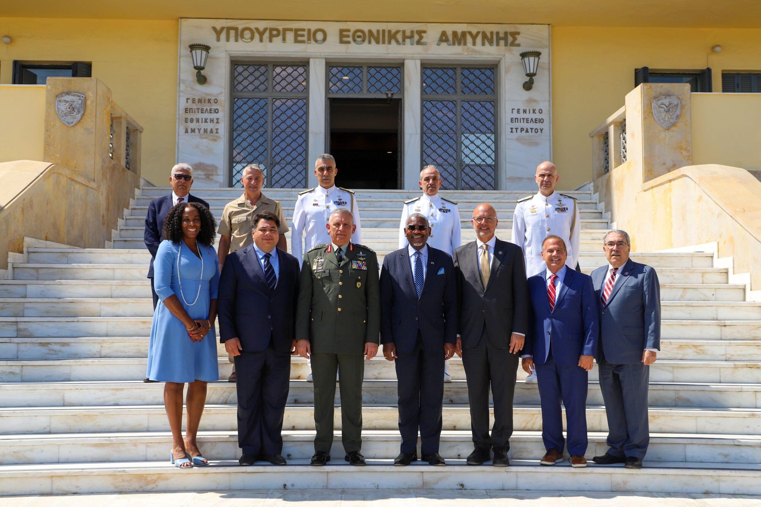 Αντιπροσωπεία Κογκρέσου των ΗΠΑ στο ΓΕΕΘΑ – DIPLOMATIC POINT