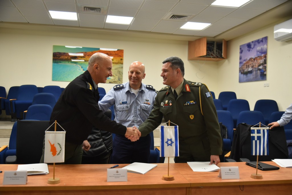 Διμερής Αμυντική Συνεργασία Κύπρου – Ισραήλ και Τριμερής Αμυντική ...