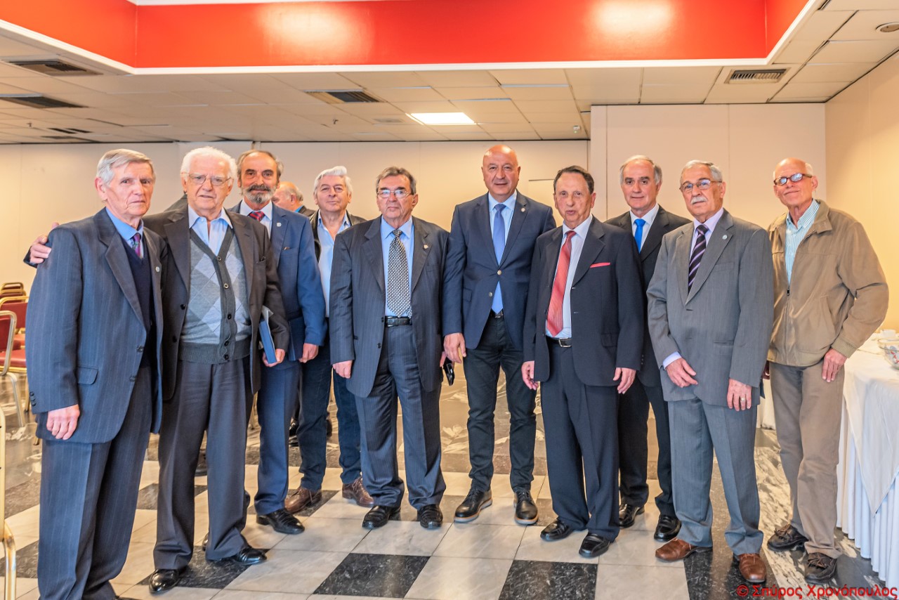 Επετειακό βιβλίο για τα 200 χρόνια από την Ελληνική Επανάσταση με ...