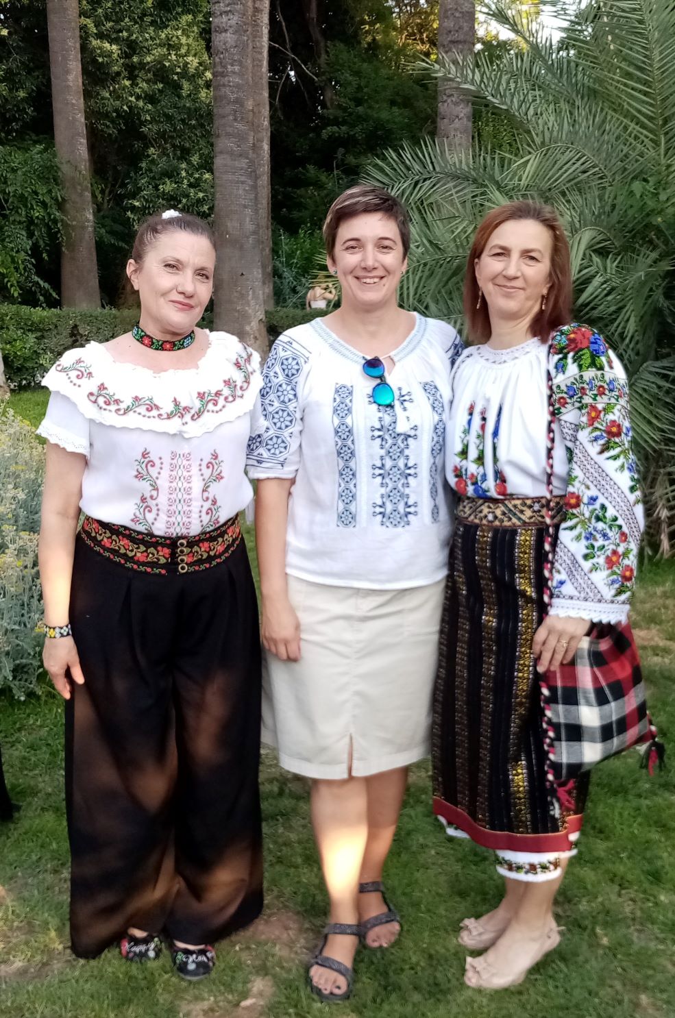 Η Παγκόσμια Ημέρα ρουμανικής παραδοσιακής φορεσιάς “IA” γιορτάστηκε ...