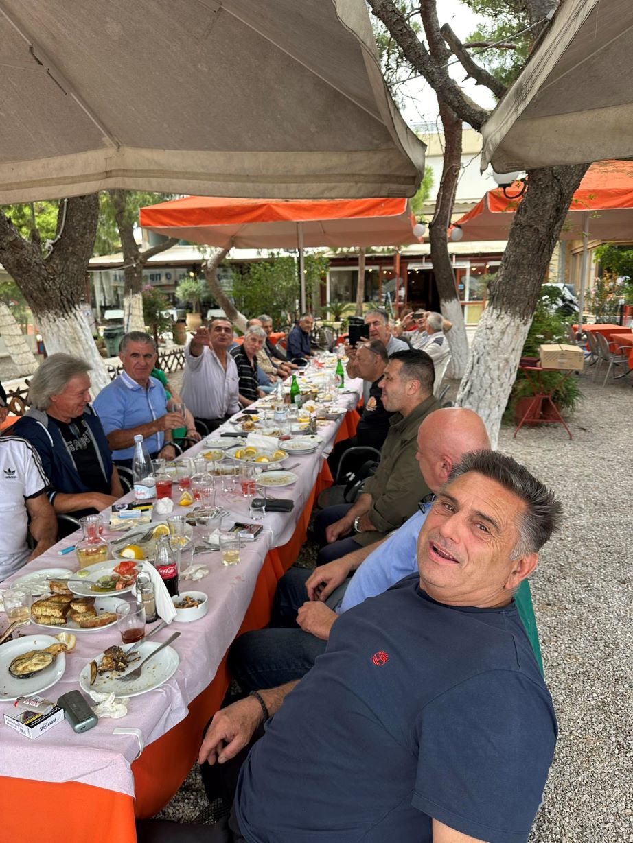 Οι Βετεράνοι Αλεξιπτωτιστές της 2ας ΜΑΛ έδωσαν σήμερα το ραντεβού τους ...