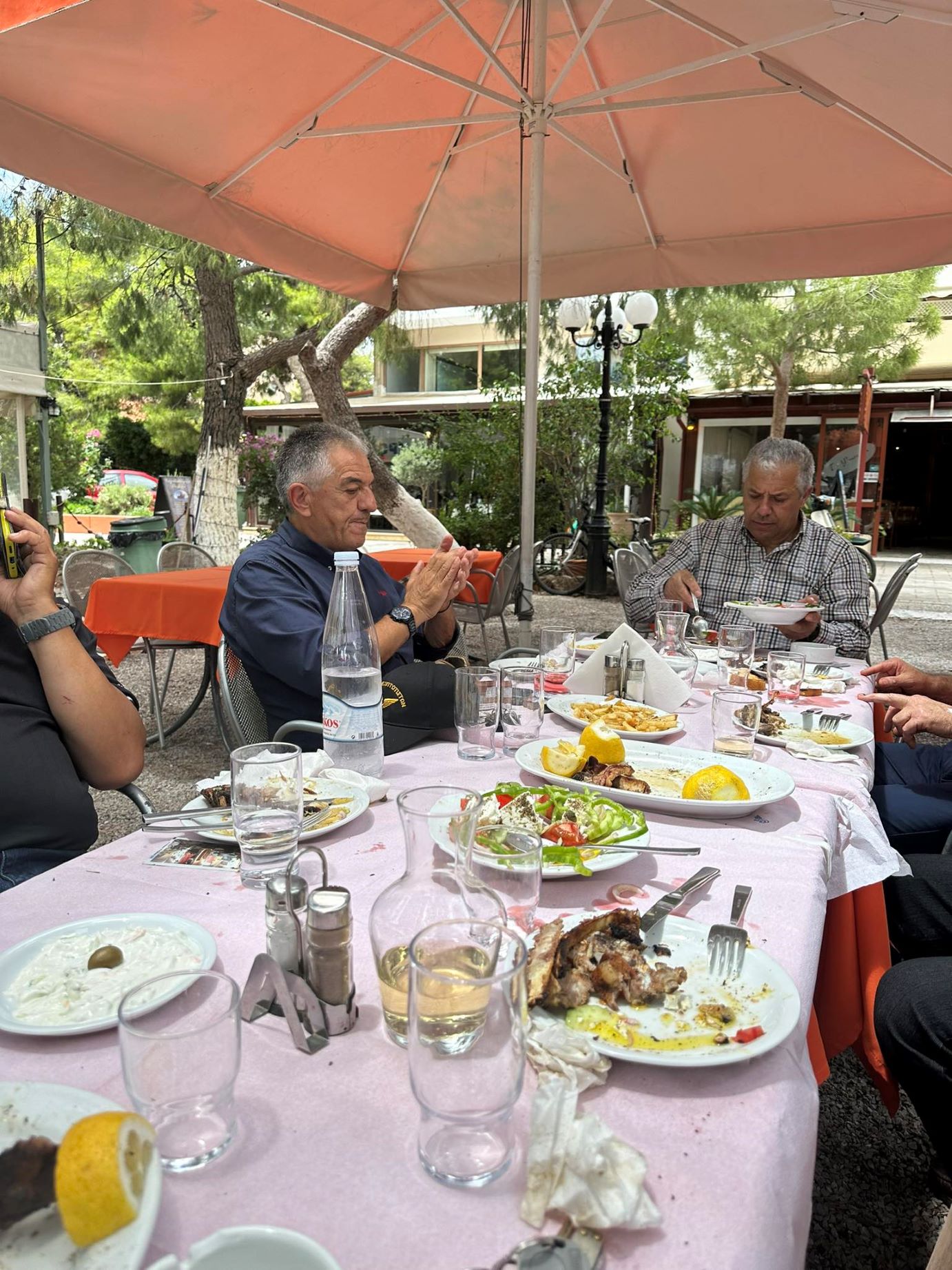 Οι Βετεράνοι Αλεξιπτωτιστές της 2ας ΜΑΛ έδωσαν σήμερα το ραντεβού τους ...