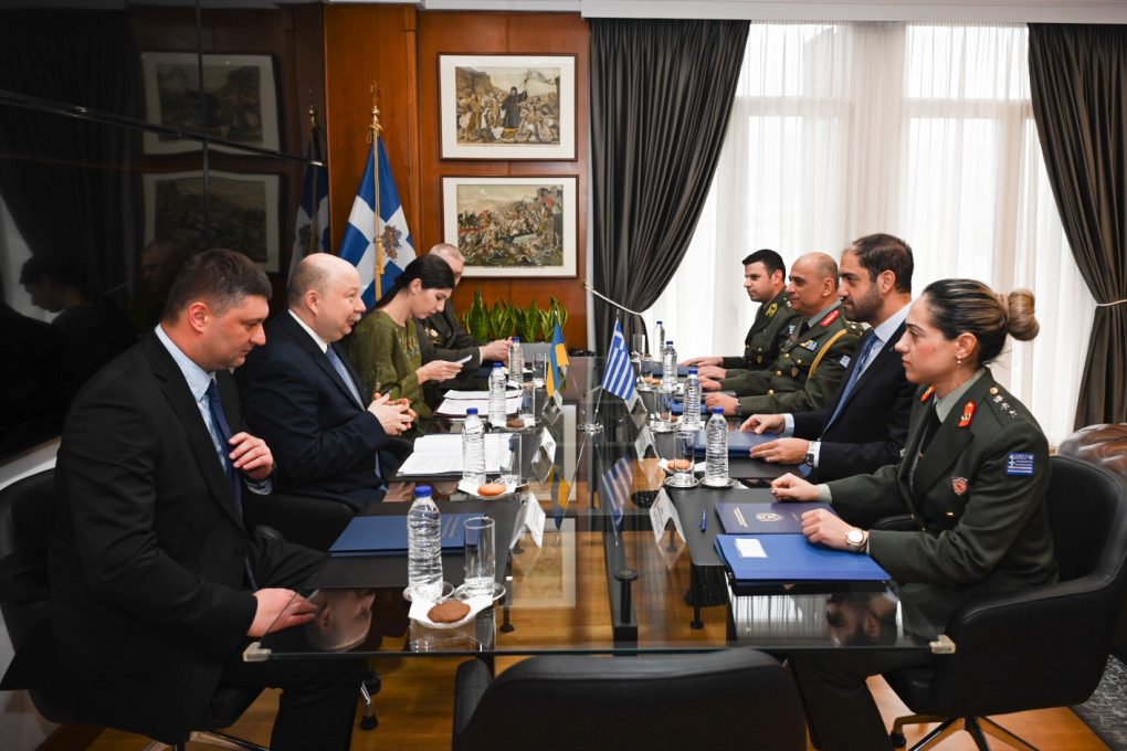 ΥΦΕΘΑ Κεφαλογιάννης και Υπουργός Επικρατείας της Ουκρανίας Nemchinov ...