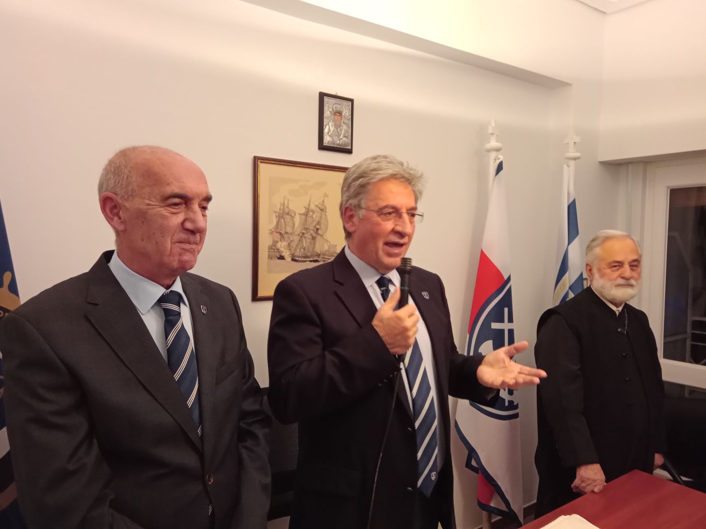 Ένωση Αποστράτων Αξιωματικών Ναυτικού Εγκαινιάστηκαν τα νέα γραφεία του ...