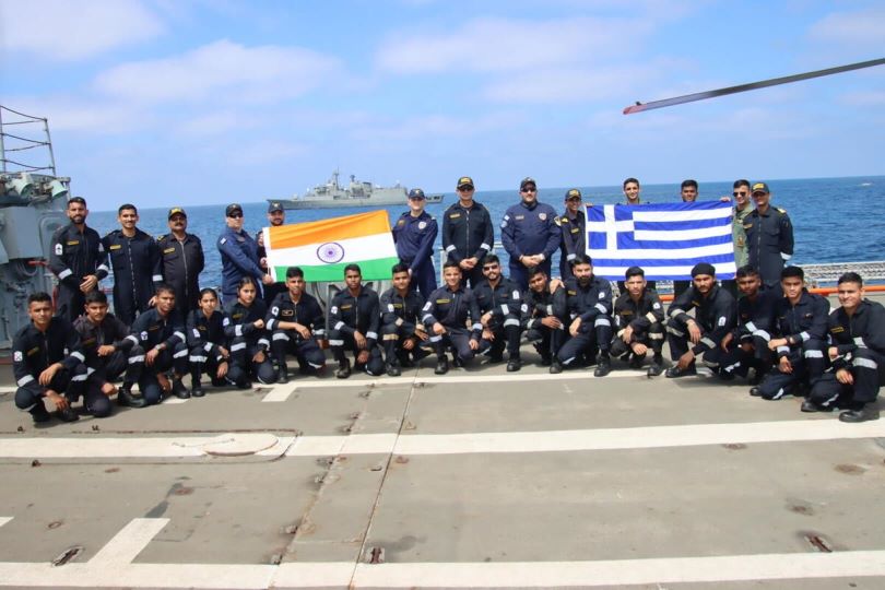 Φρεγάτα ΥΔΡΑ: Συνεκπαιδεύτηκε με την Φρεγάτα TARKASH του ινδικού ...